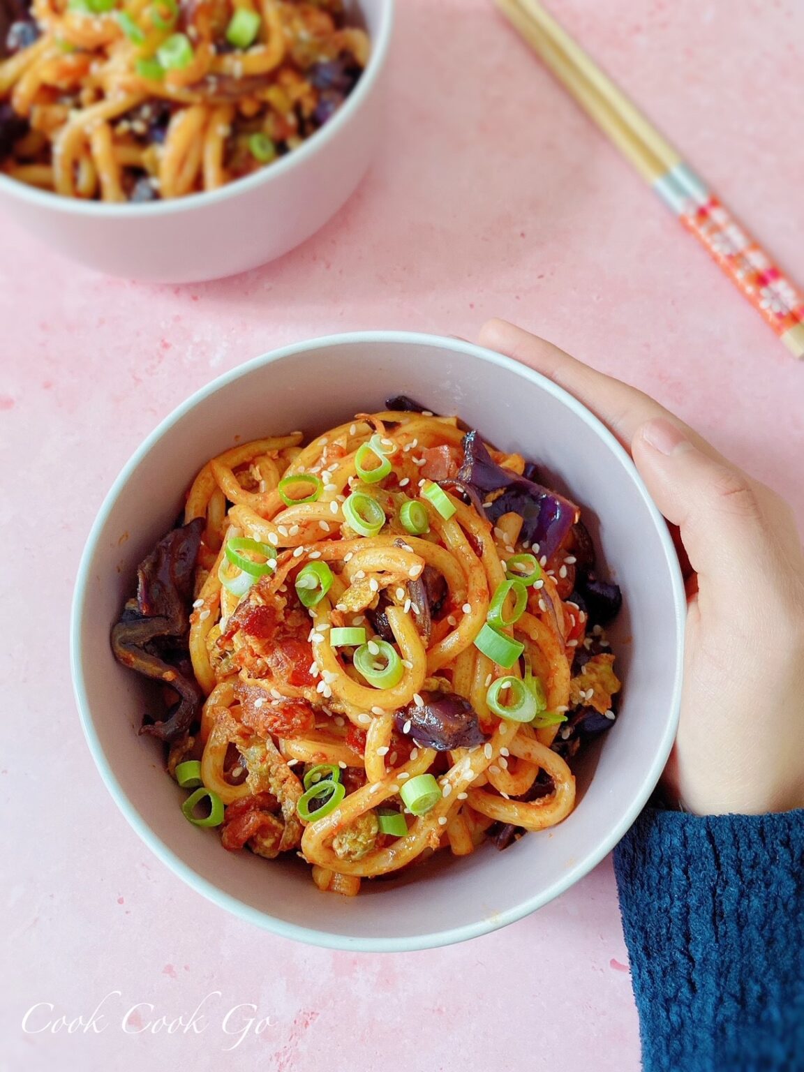 Bacon and Egg Udon Noodles - COOK COOK GO